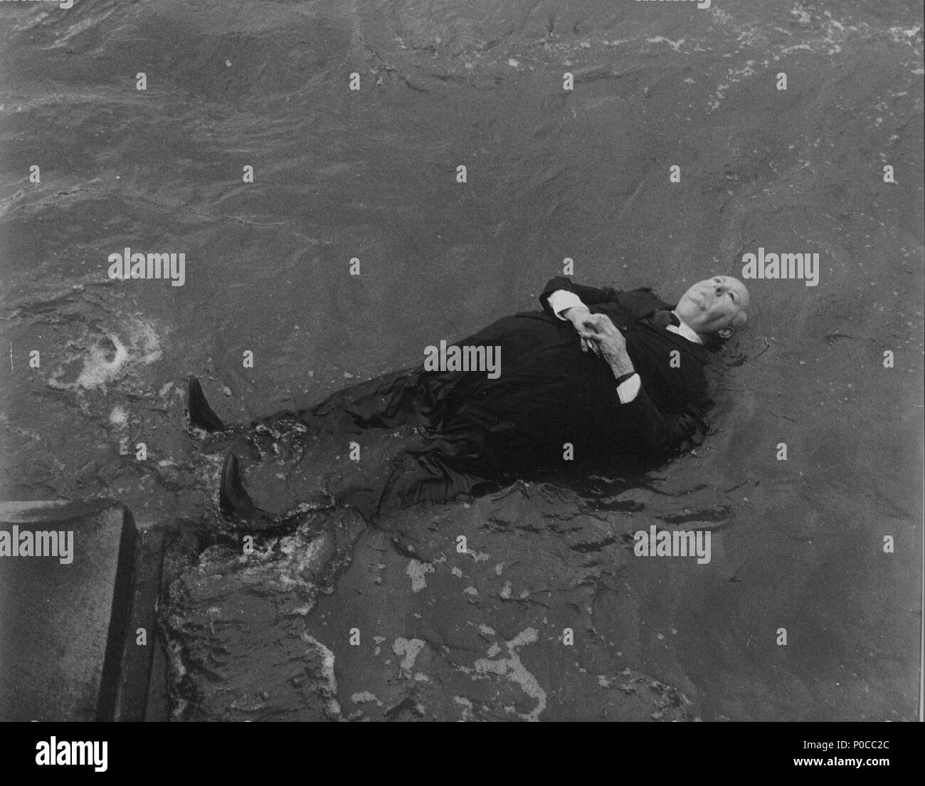 Frenzy alfred hitchcock hi-res stock photography and images - Alamy