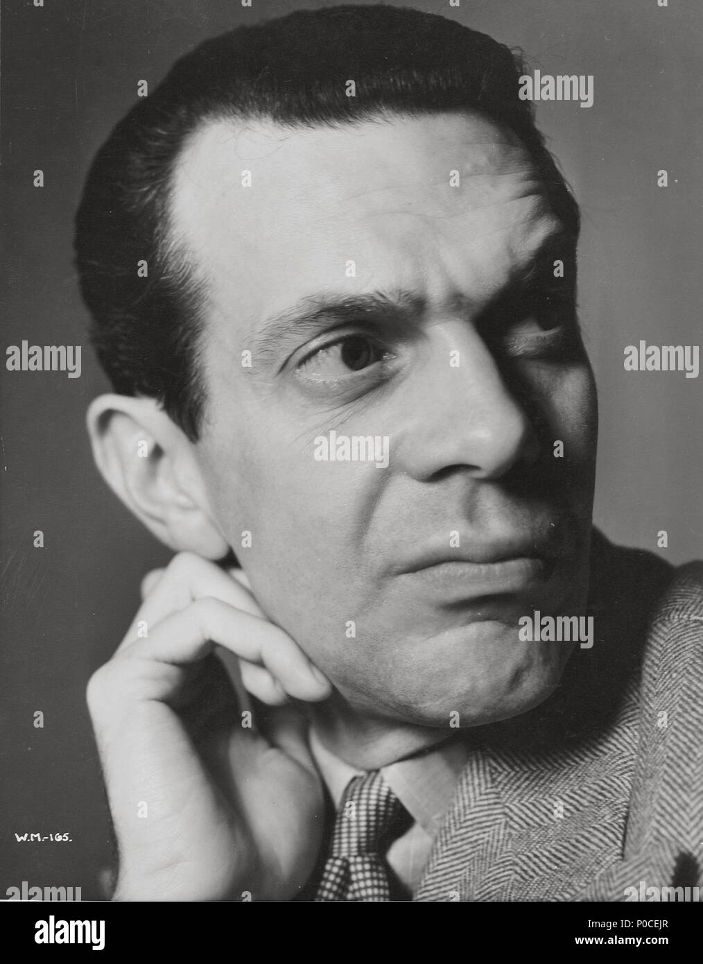 Stars: RAYMOND MASSEY Stock Photo - Alamy