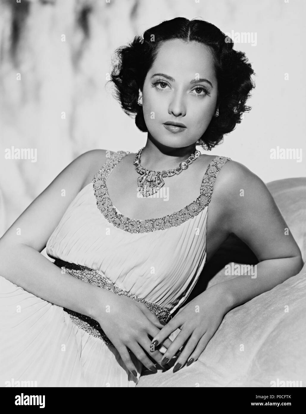 Merle Oberon Portrait Stock Photos & Merle Oberon Portrait Stock Images ...