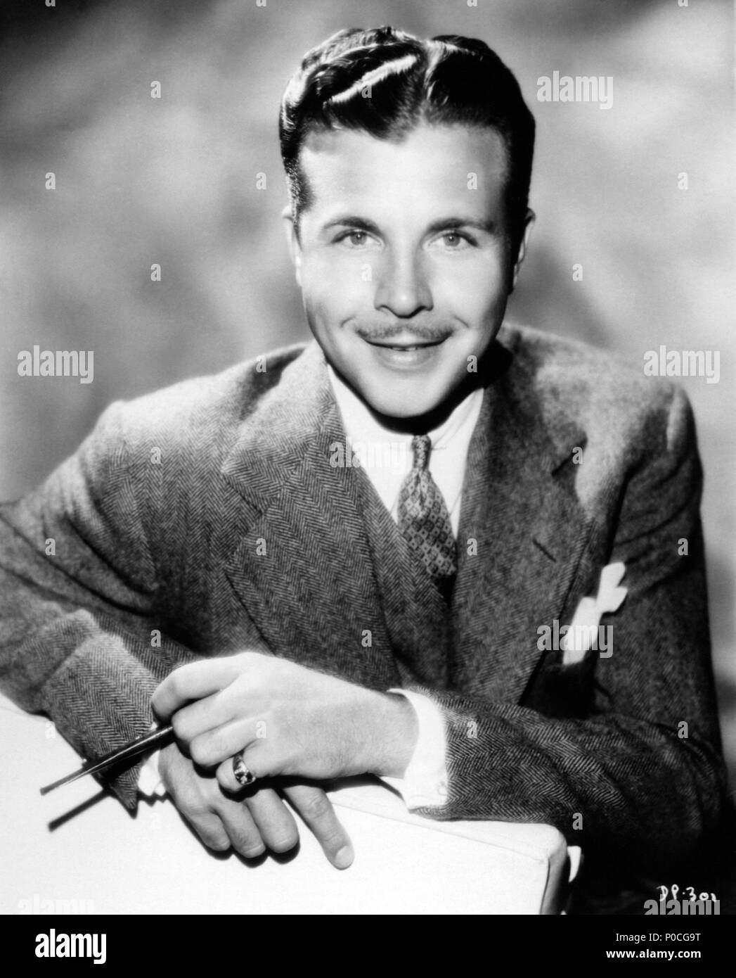 Stars: DICK POWELL Stock Photo - Alamy