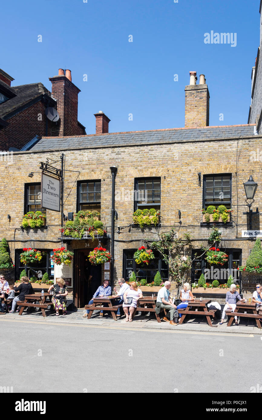 Park street windsor hi-res stock photography and images - Alamy