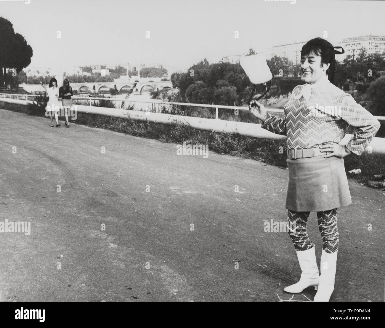 Transvestite fashion hi-res stock photography and images - Alamy