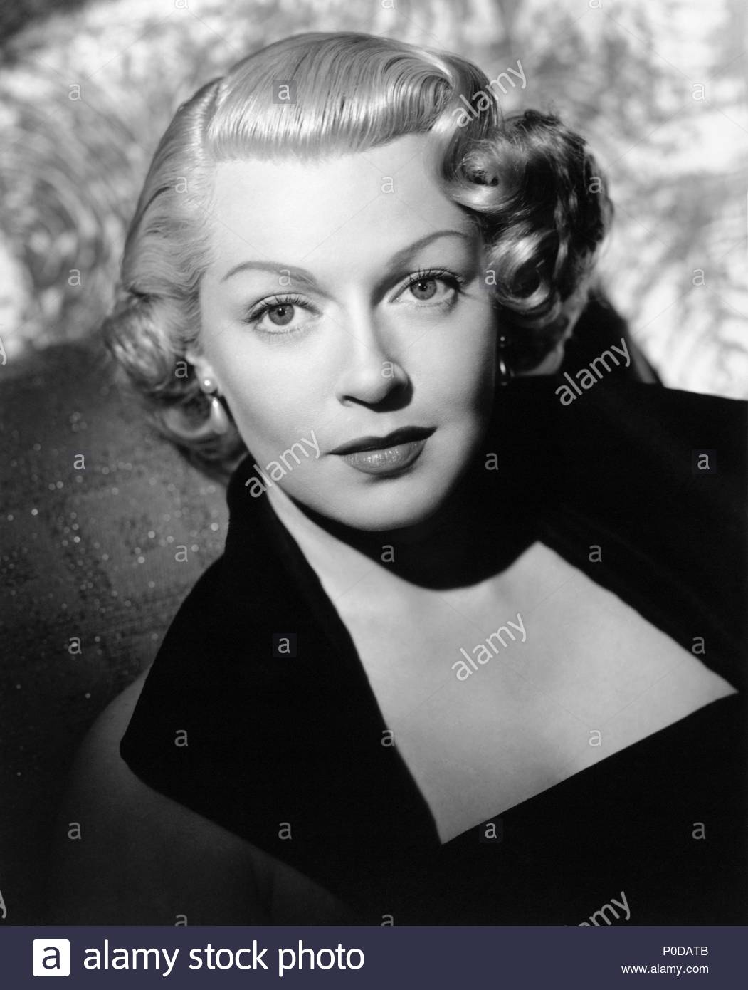 Lana Turner Black and White Stock Photos & Images - Alamy