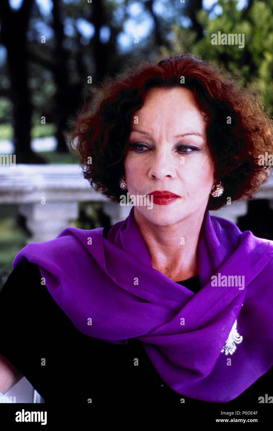 Leslie caron hi-res stock photography and images - Alamy