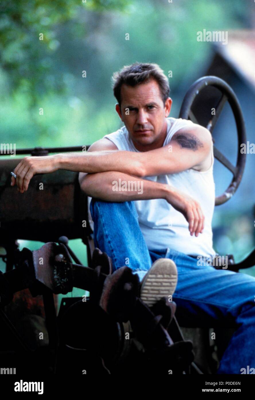 Perfect world clint eastwood 1993 hi-res stock photography and images ...