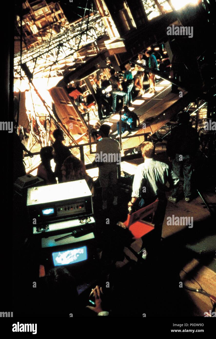 Original Film Title: THE HUNT FOR RED OCTOBER. English Title: THE HUNT ...