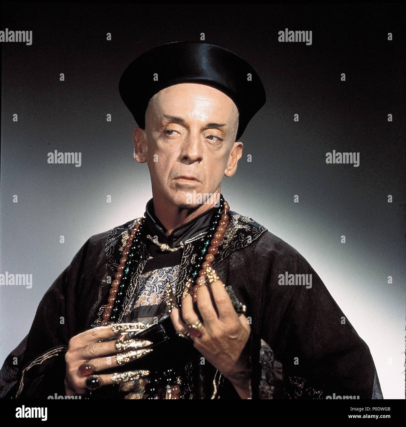 Nicholas ray portrait director hi-res stock photography and images - Alamy