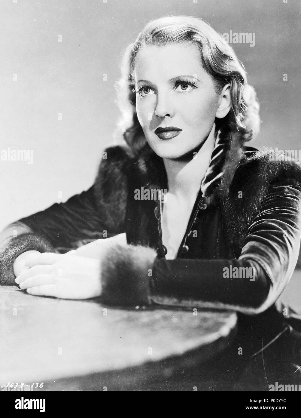 Jean arthur Black and White Stock Photos & Images - Alamy