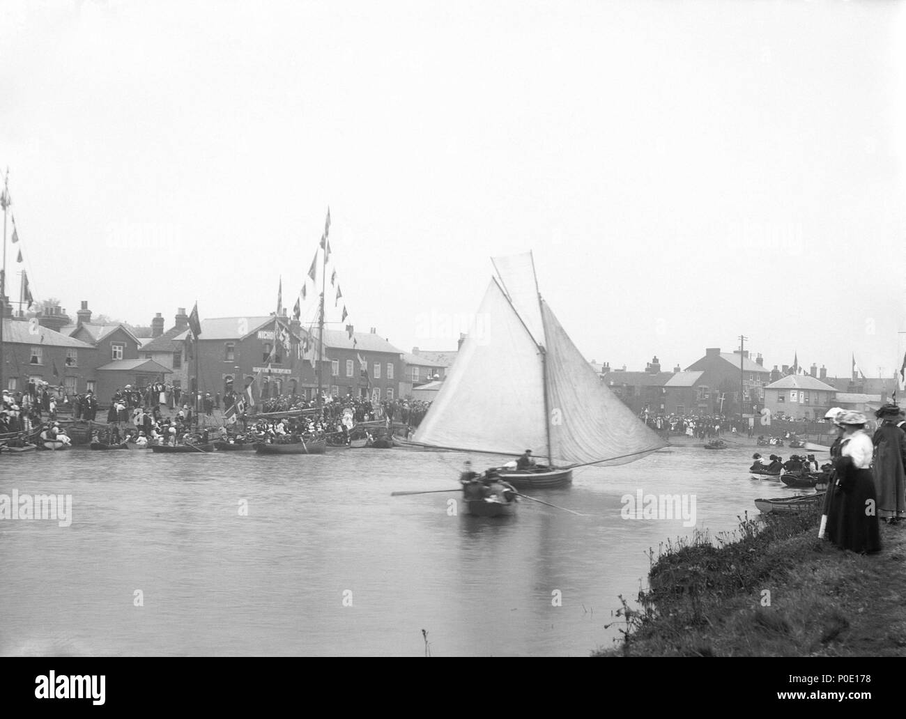 Rowhedge hi-res stock photography and images - Alamy