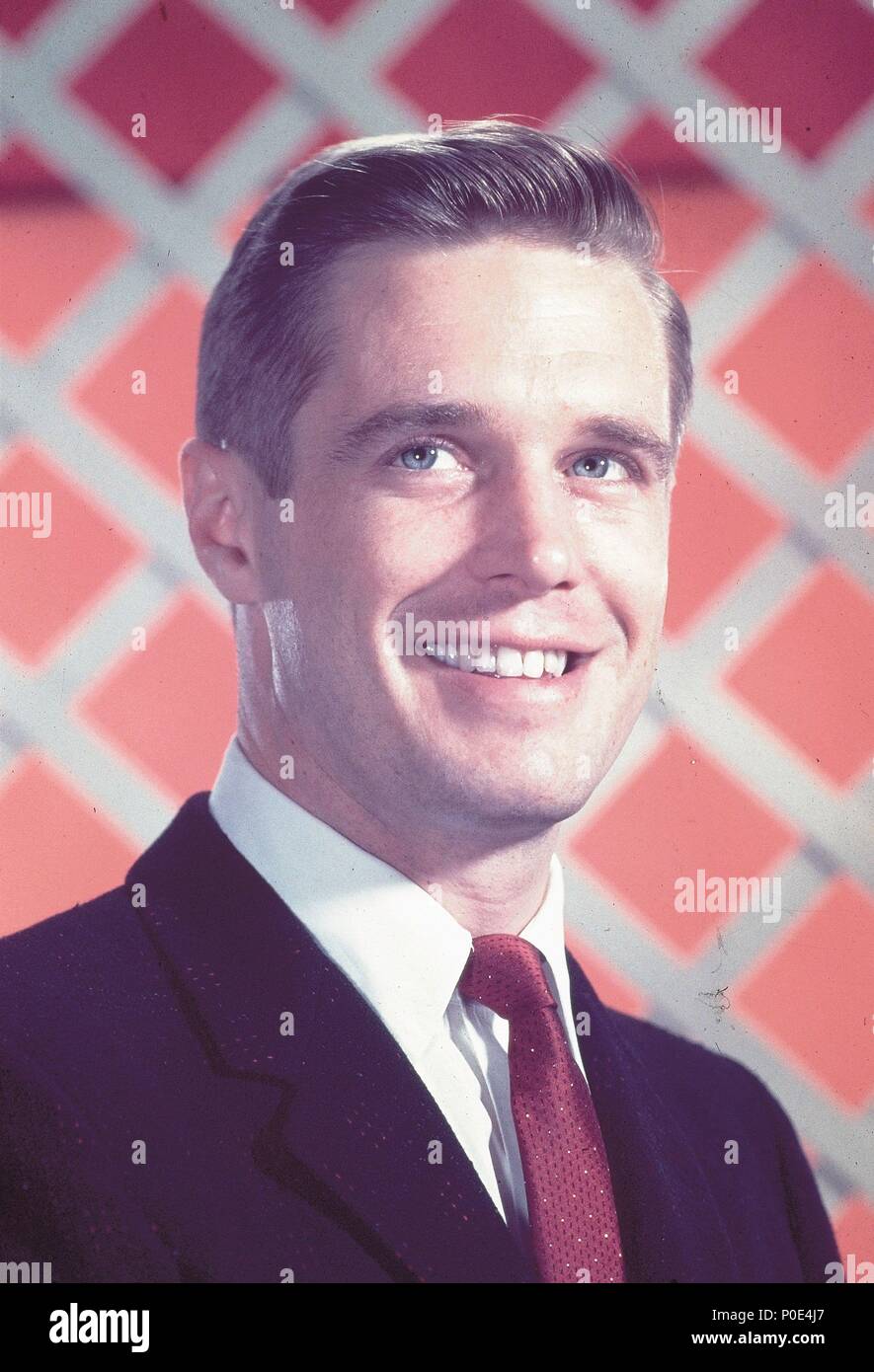 George peppard hi-res stock photography and images - Alamy
