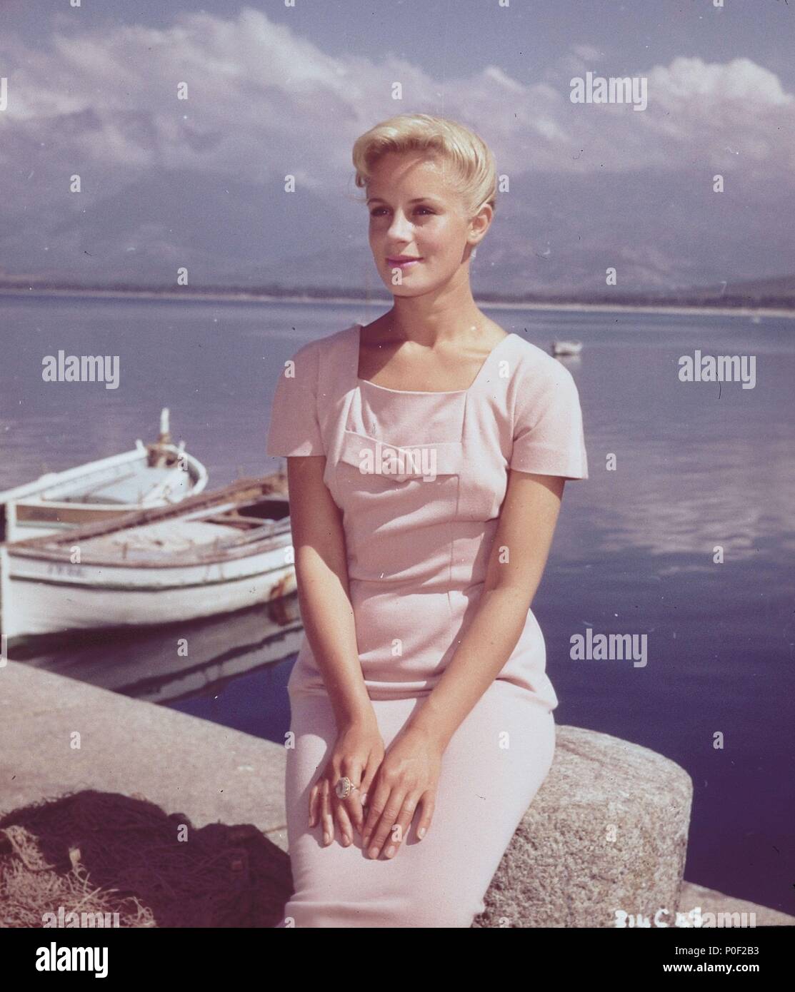 Mary ure hi-res stock photography and images - Alamy