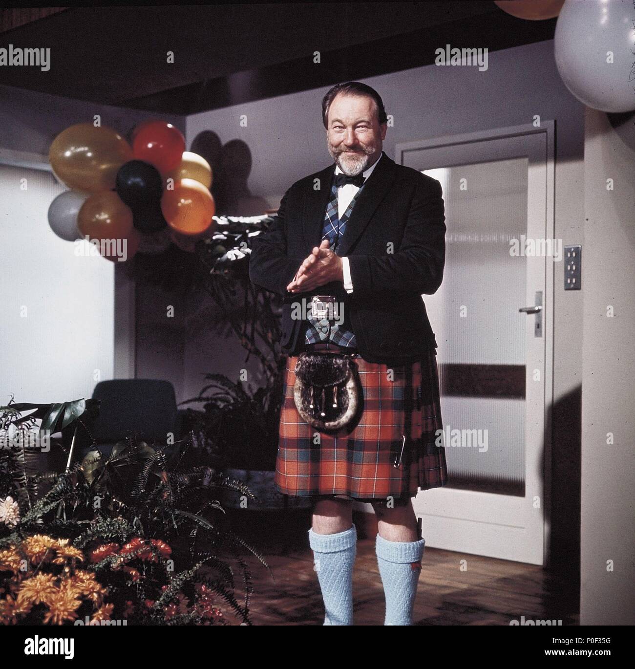 James robertson justice hi-res stock photography and images - Alamy