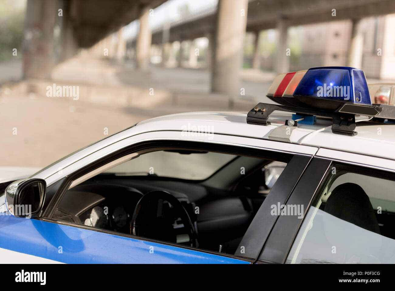 Car with siren hi-res stock photography and images - Alamy