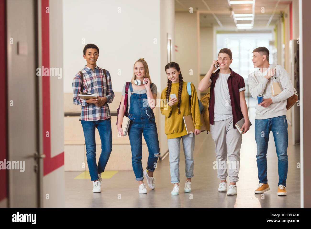 High school classmates hi-res stock photography and images - Alamy