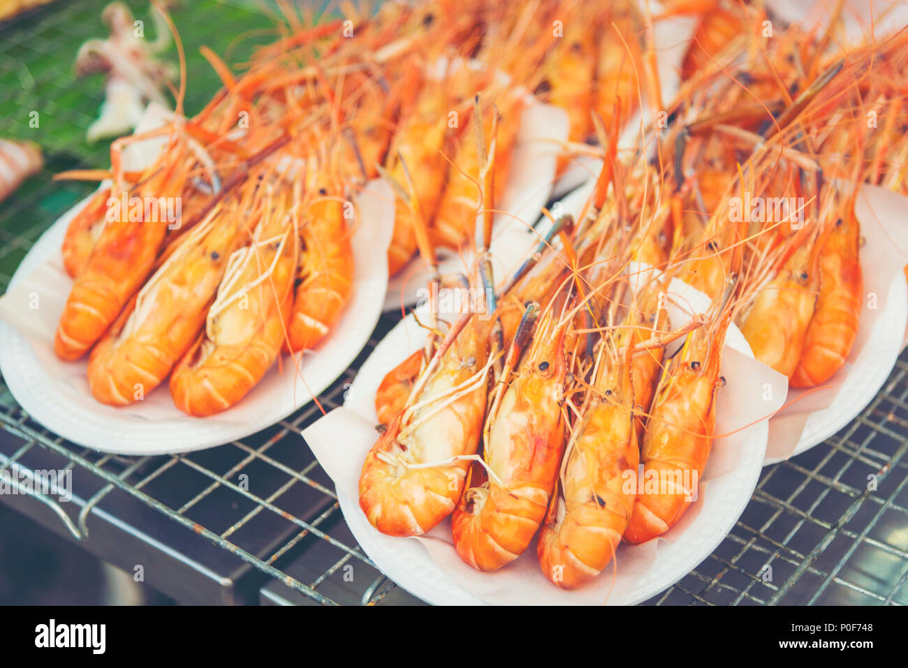 White shimp hi-res stock photography and images - Alamy