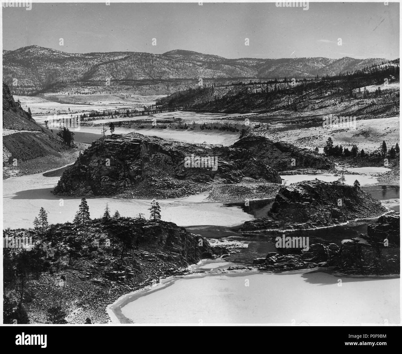 Hell gate obstructions hi-res stock photography and images - Alamy