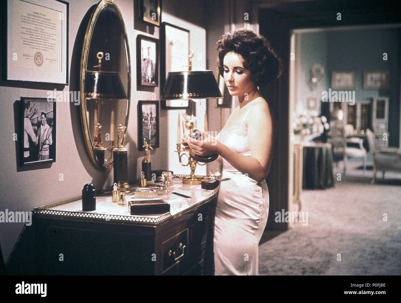 Elizabeth taylor butterfield 8 hi-res stock photography and images - Alamy