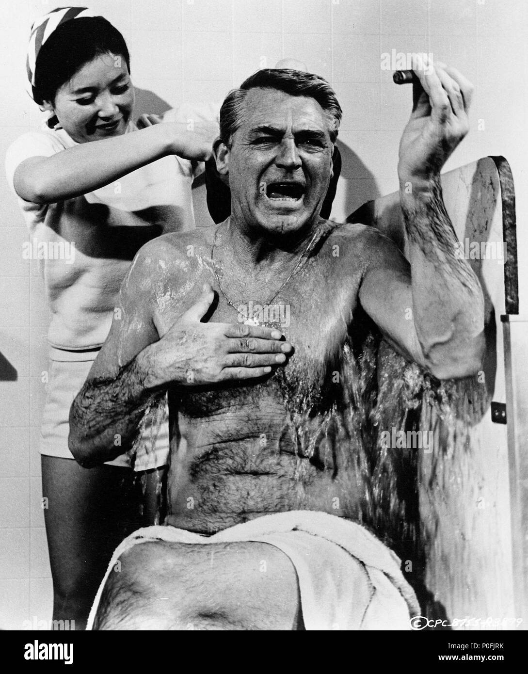 Cary grant walk don’t run hi-res stock photography and images - Alamy