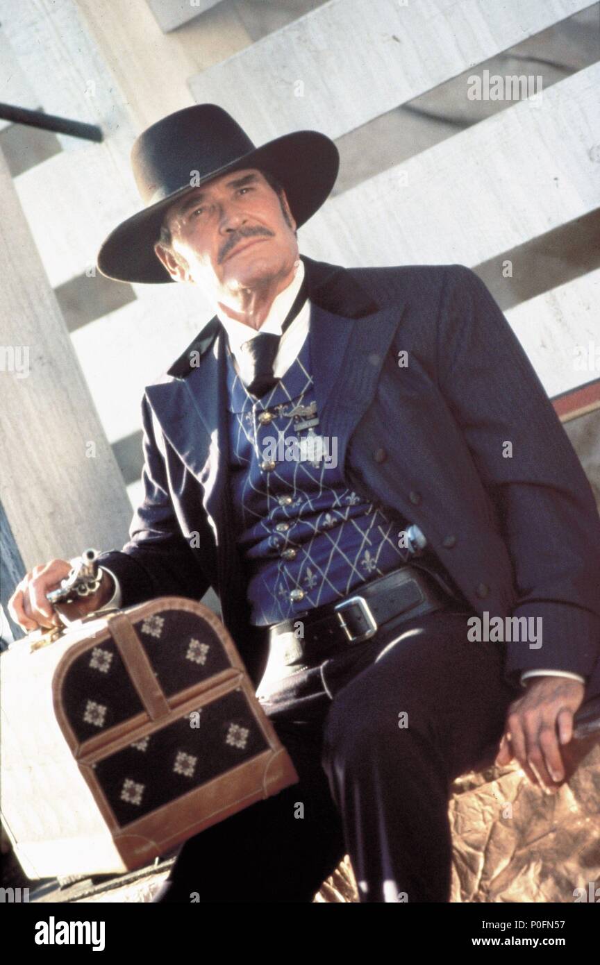 James garner maverick hi-res stock photography and images - Alamy