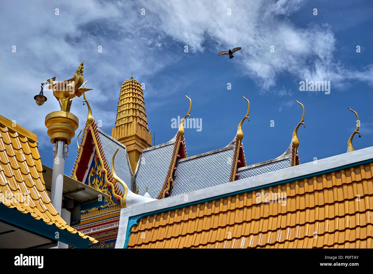 Temple roof hi-res stock photography and images - Alamy