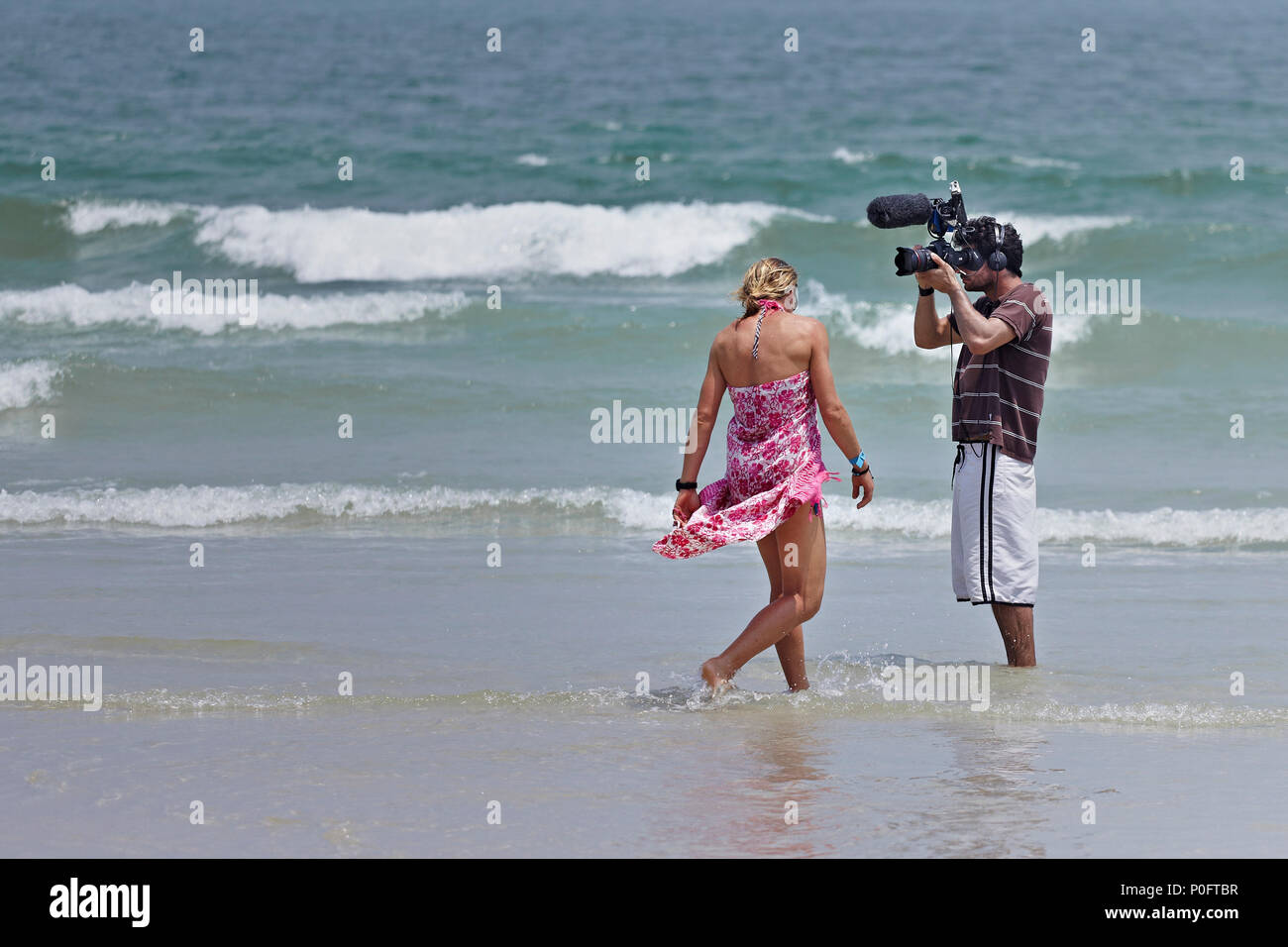 Filming using camera hi-res stock photography and images - Alamy