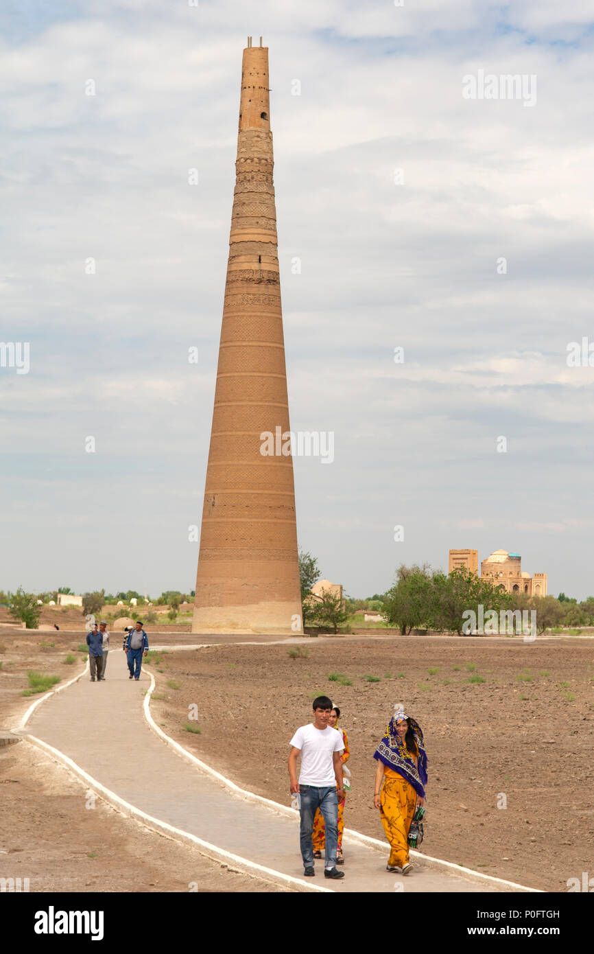 Kutlug Timur Minaret, Konye-Urgench, Turkmenistan Stock Photo - Alamy