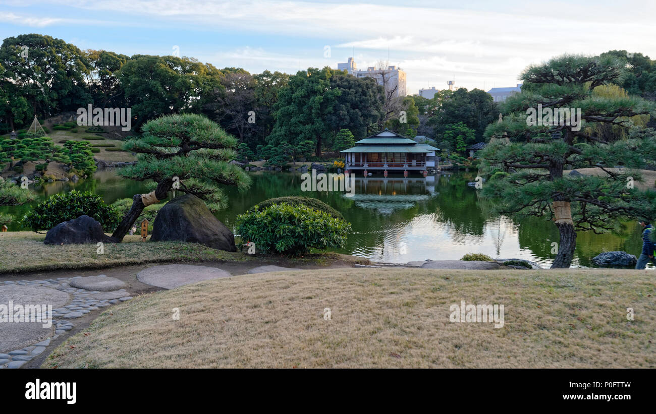 Japan garden winter sunset hi-res stock photography and images - Alamy
