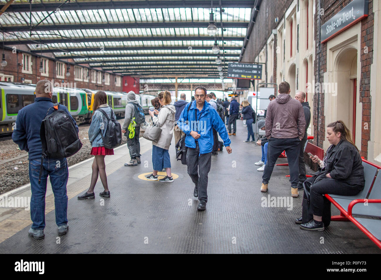 Stoke on trent railway station hi-res stock photography and images - Alamy