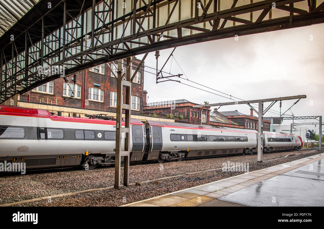 Stoke trent station hi-res stock photography and images - Alamy