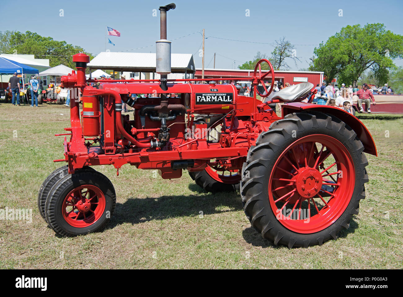Antic tractor hi-res stock photography and images - Alamy