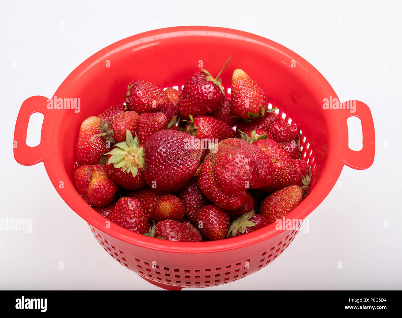 Fruit washed in a strainer hi-res stock photography and images - Alamy