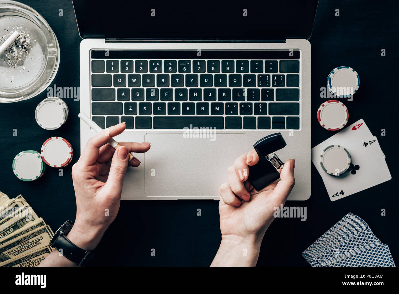 Smoking chips hi-res stock photography and images - Alamy