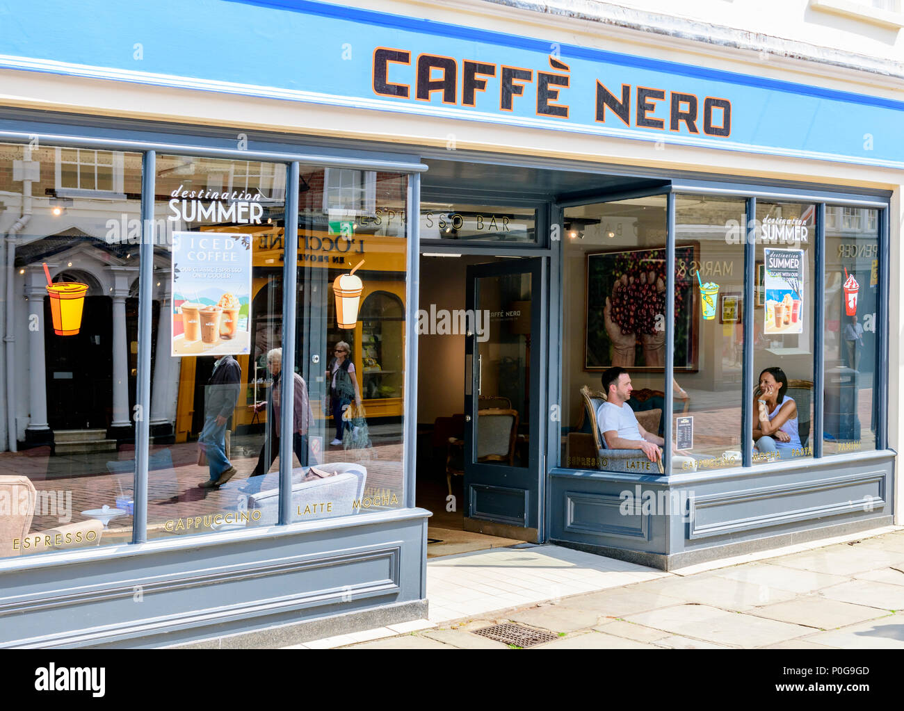 Caffe nero shop shops front fronts hi-res stock photography and images ...