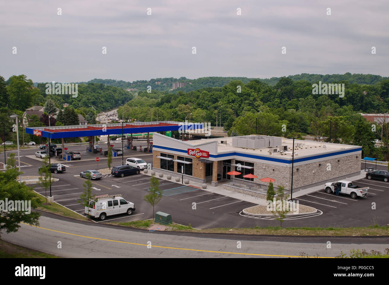 Convenience store parking lot hi-res stock photography and images - Alamy