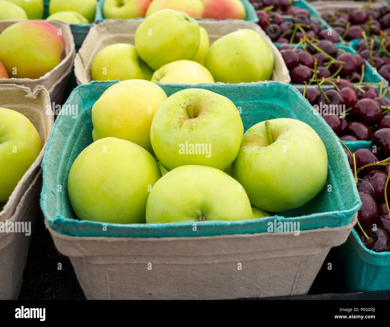 Bc fruit hi-res stock photography and images - Alamy