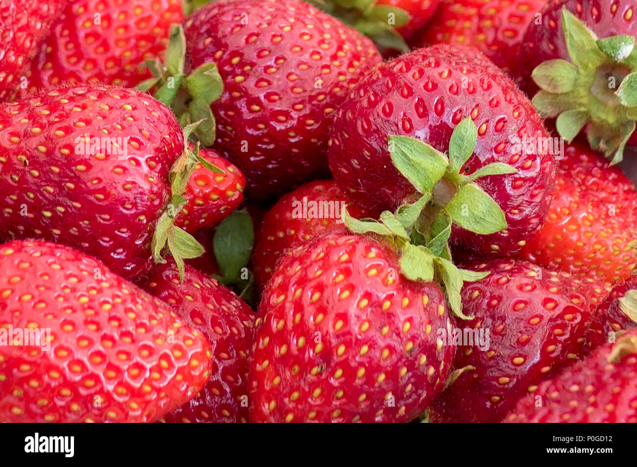 Strawberries aisle hi-res stock photography and images - Alamy