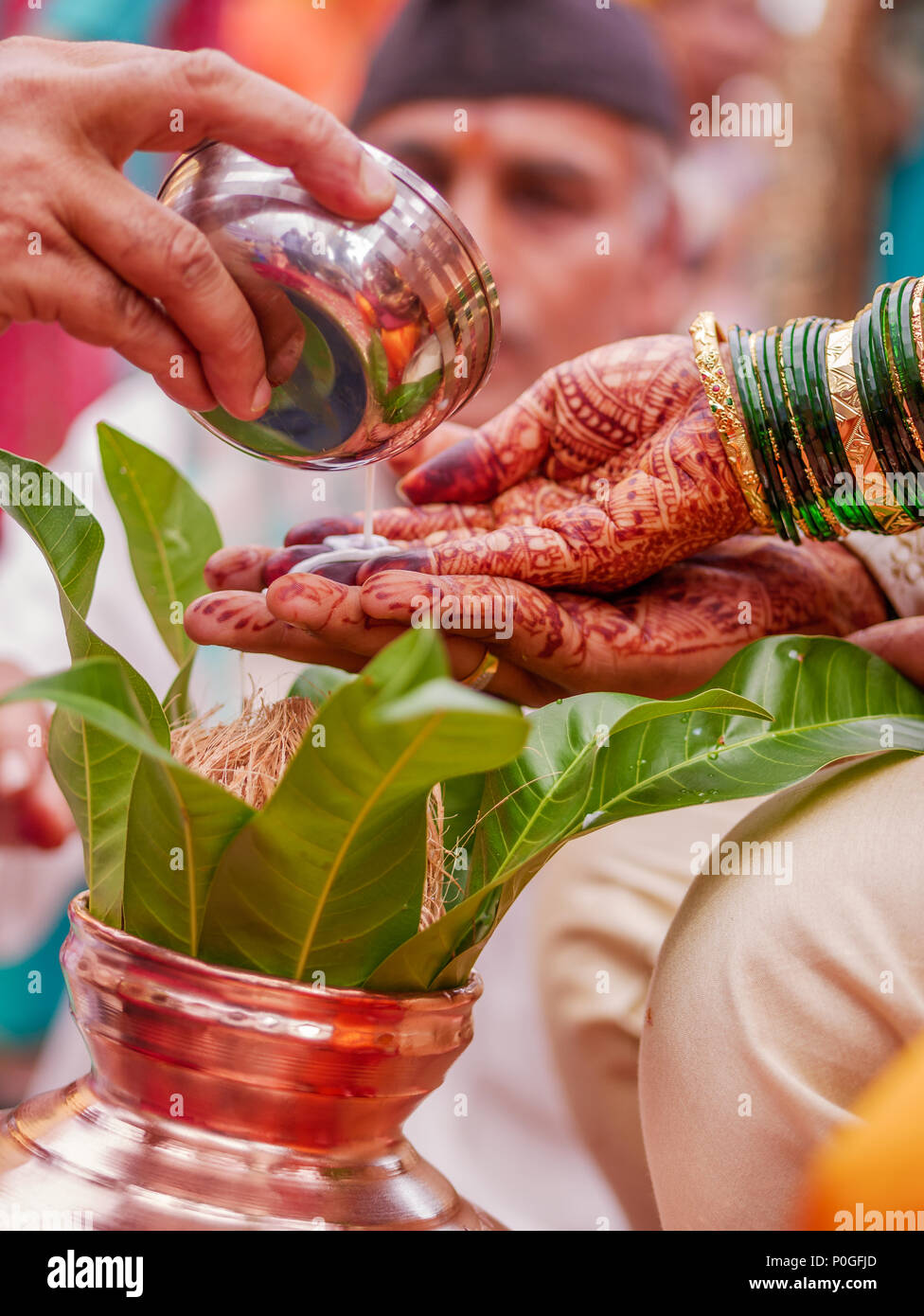 Maharashtrian hindu couple hi-res stock photography and images - Alamy