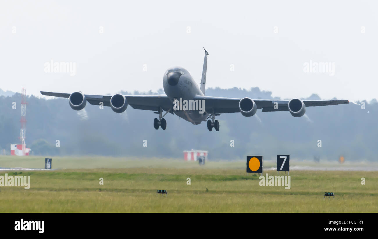 USAF KC-135 Stratotanker aircraft Stock Photo - Alamy