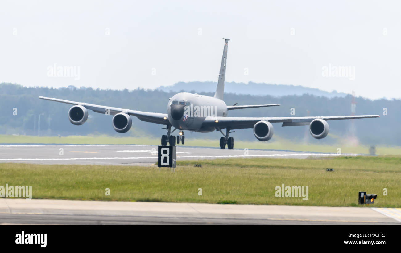 USAF KC-135 Stratotanker aircraft Stock Photo - Alamy