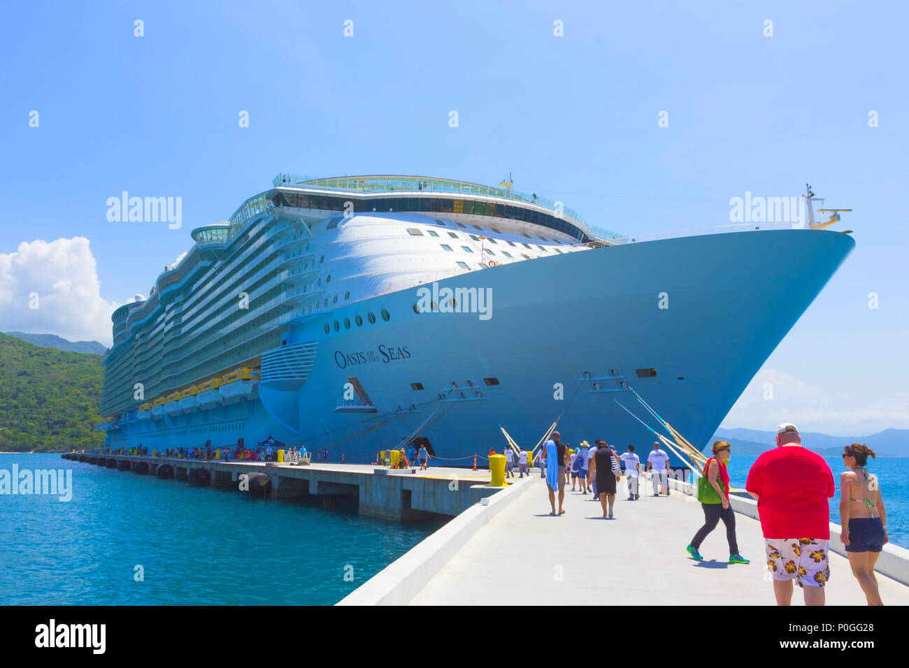 LABADEE, HAITI - MAY 01, 2018: Royal Caribbean cruise ship Oasis of the ...