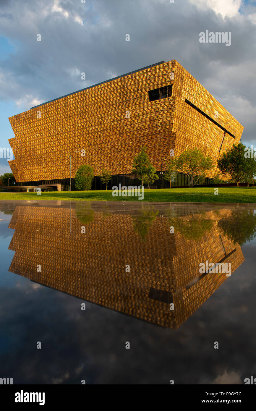 Mall of america exterior hi-res stock photography and images - Alamy