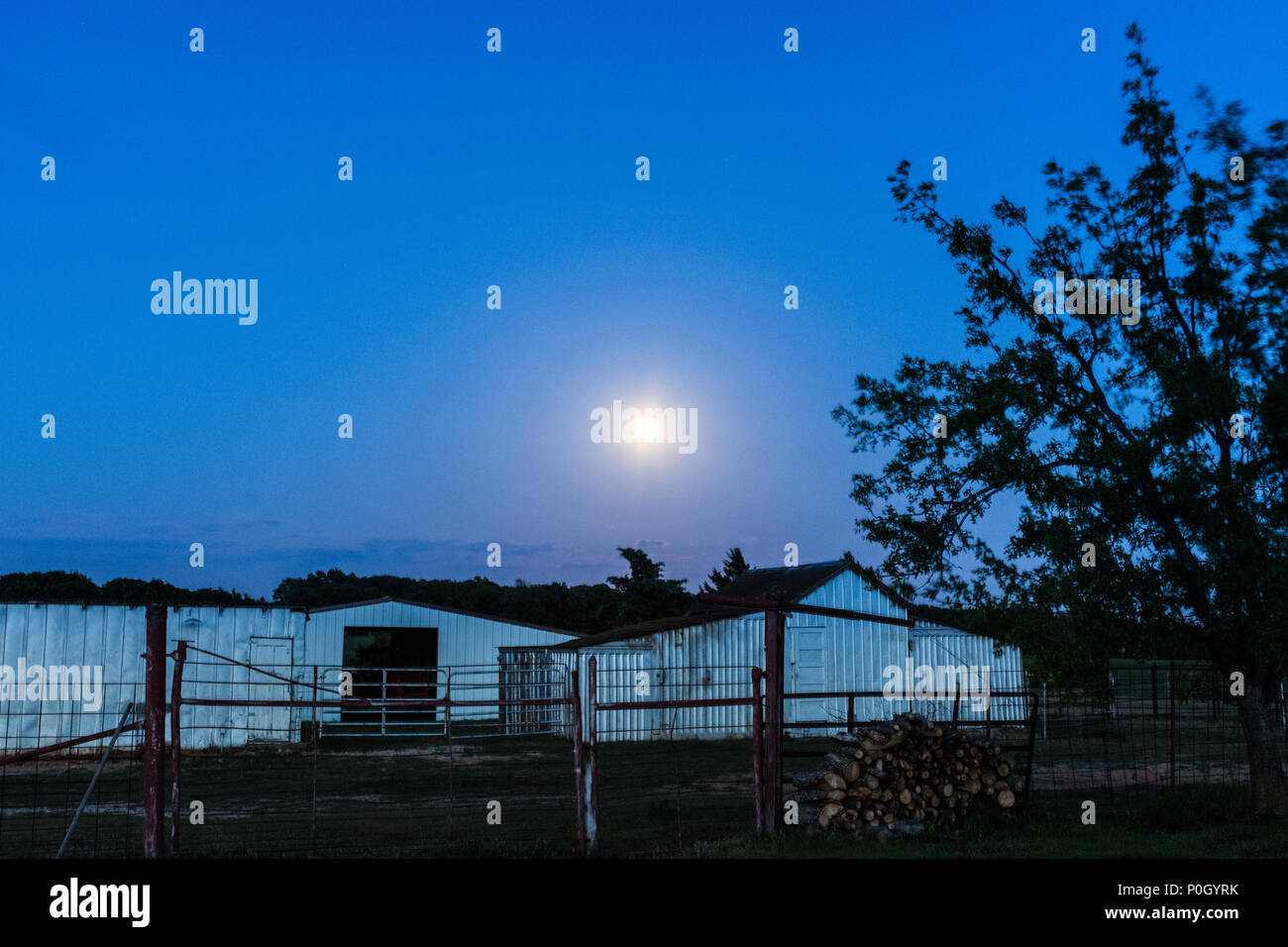 Moonrise night nighttime hi-res stock photography and images - Alamy