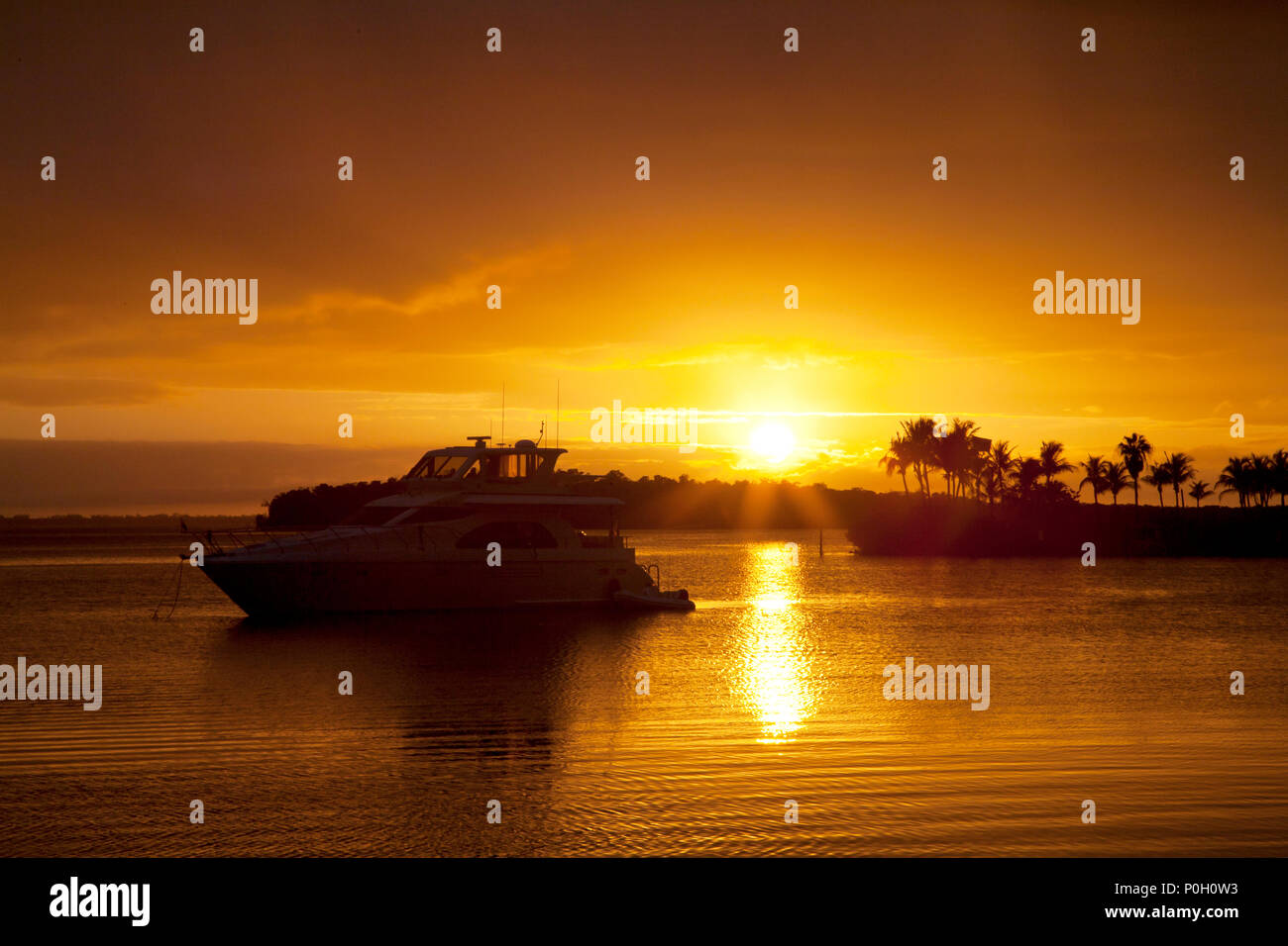 Large luxury yacht silhouette sunset hi-res stock photography and ...