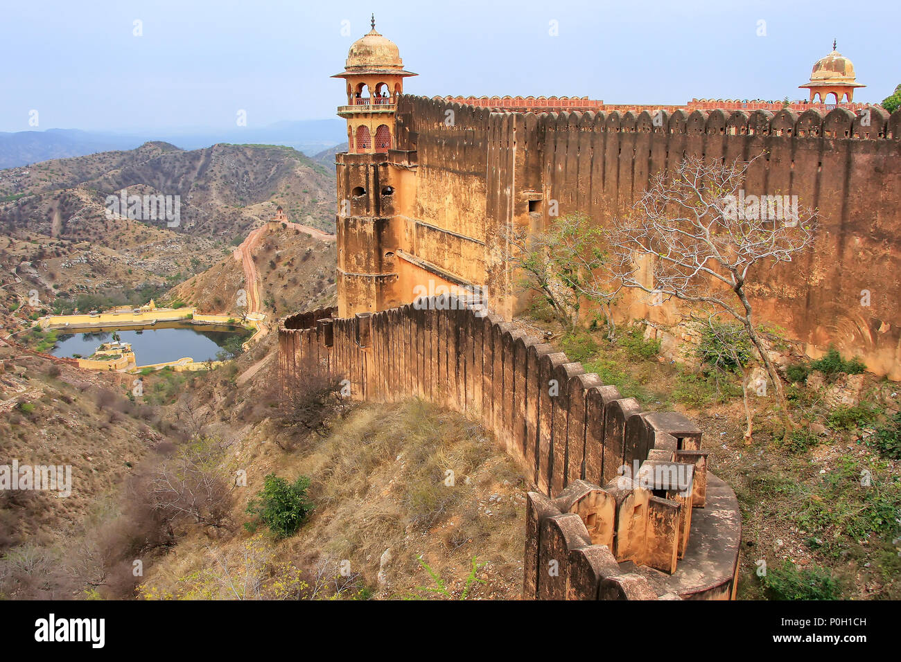 Defensive wall parapet hi-res stock photography and images - Alamy
