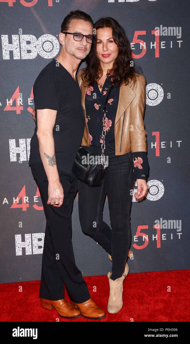 Dave gahan red carpet hi-res stock photography and images - Alamy