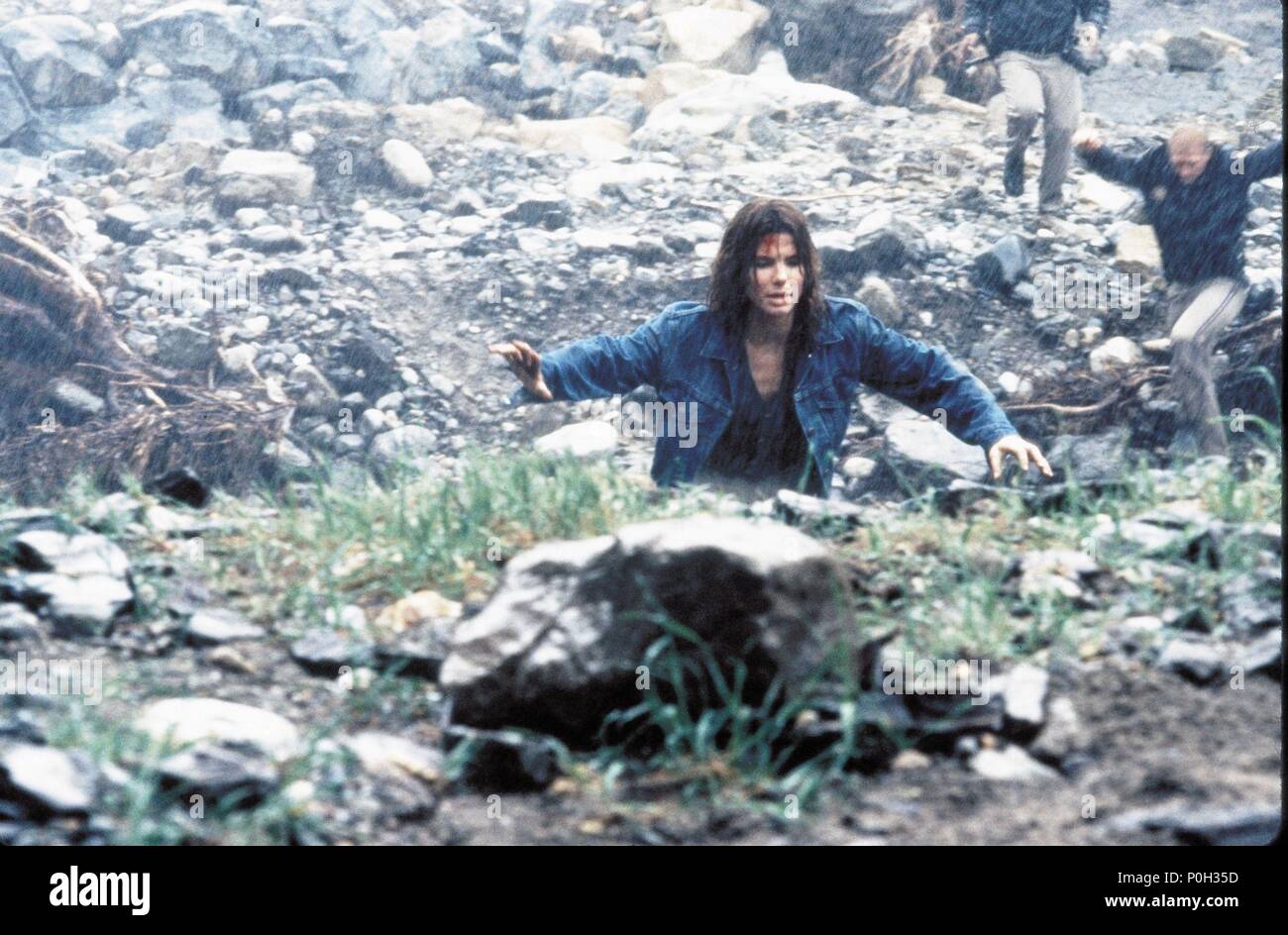 The net 1995 sandra bullock hi-res stock photography and images - Alamy