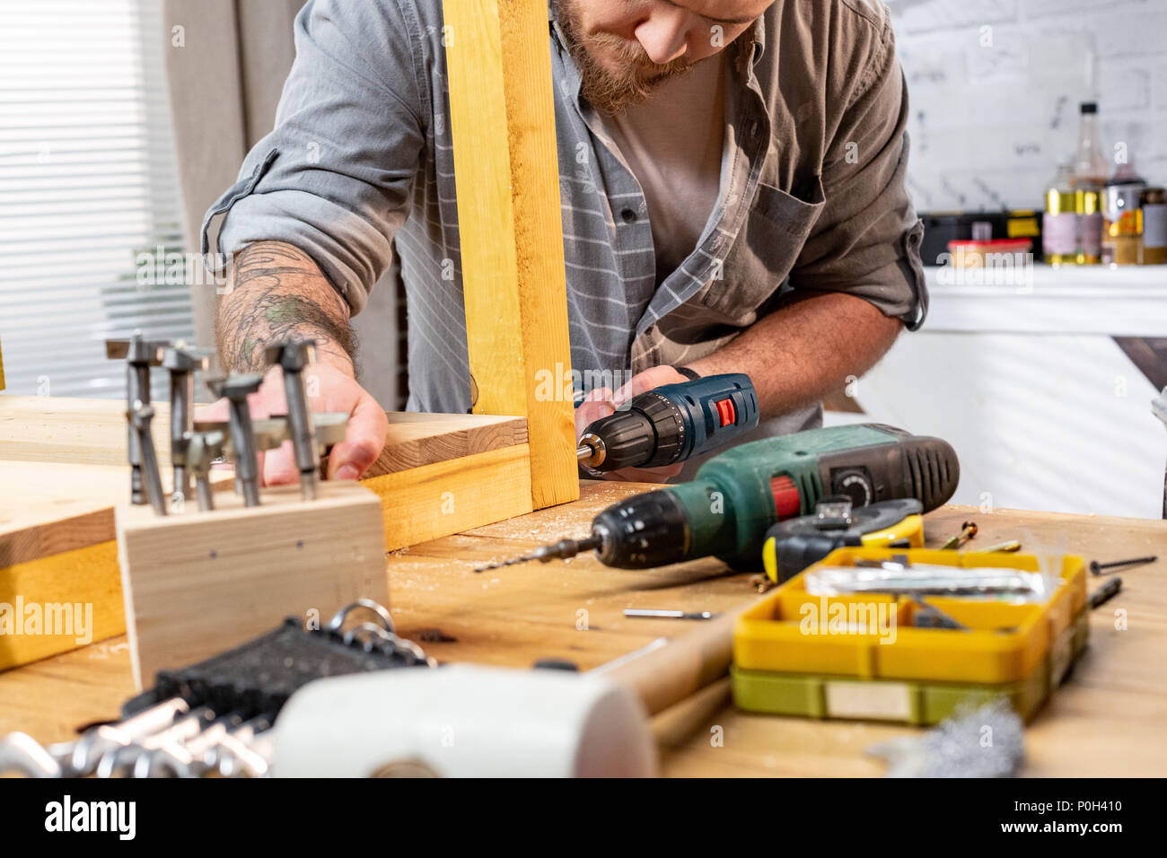 Drilling wood carving hi-res stock photography and images - Alamy