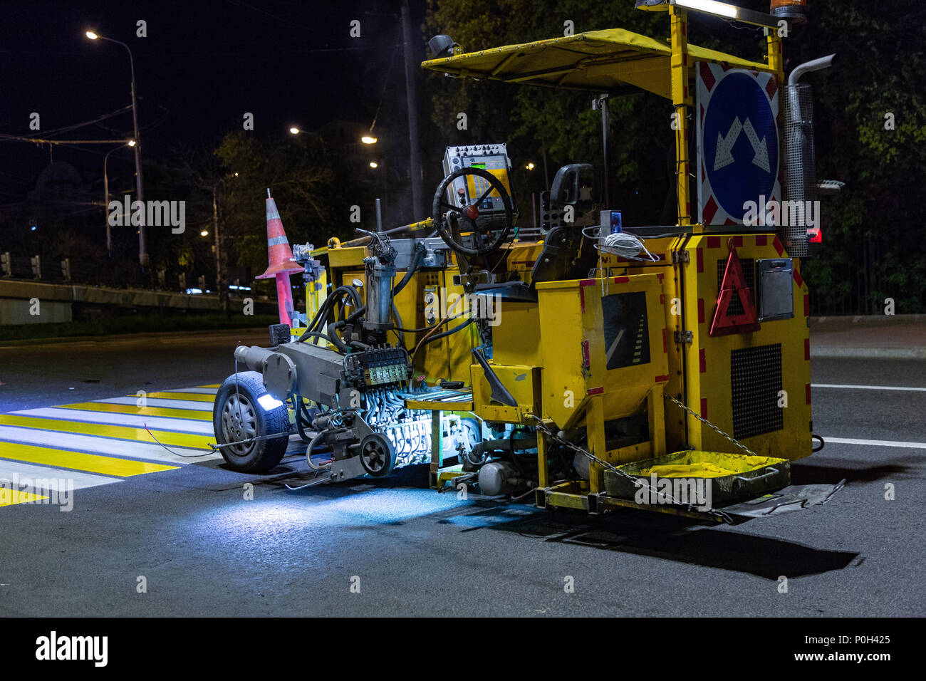 Nightroad hi-res stock photography and images - Alamy