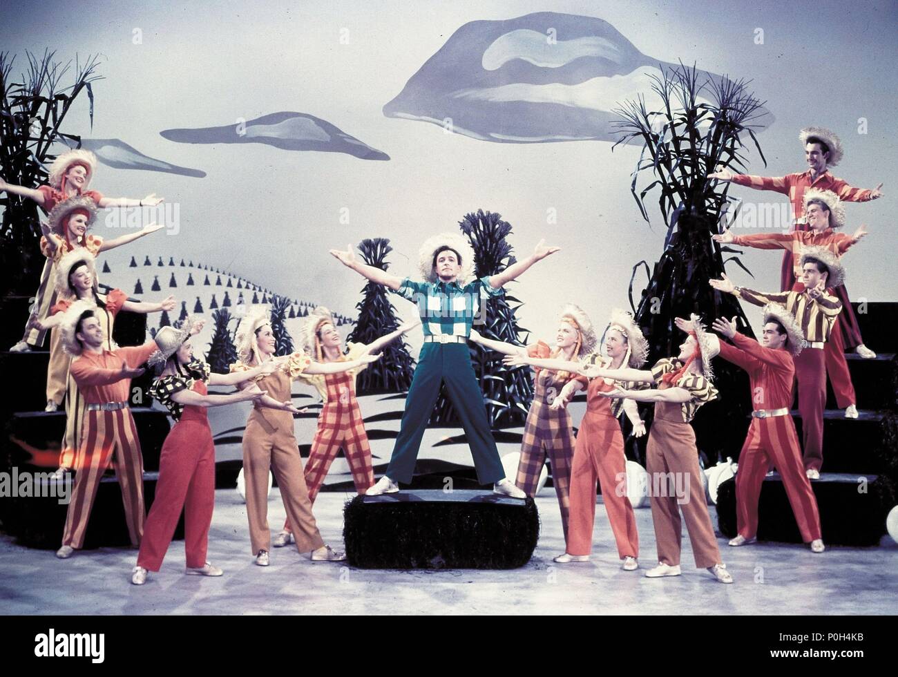 Summer stock gene kelly hi-res stock photography and images - Alamy