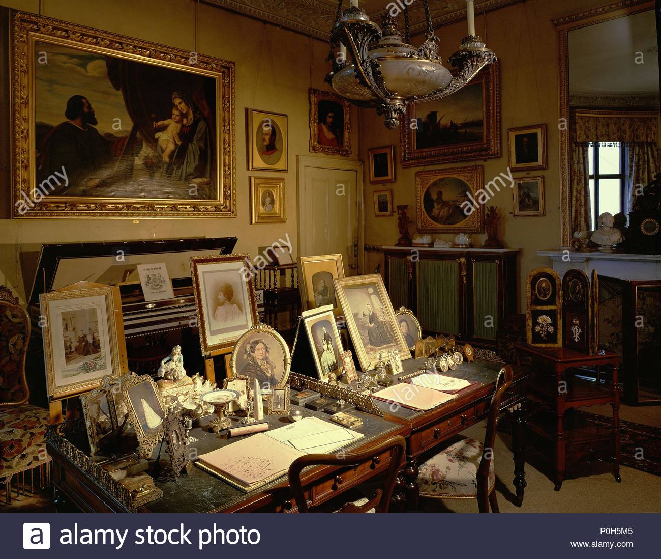 Queen Victoria Writing Stock Photos & Queen Victoria Writing Stock ...